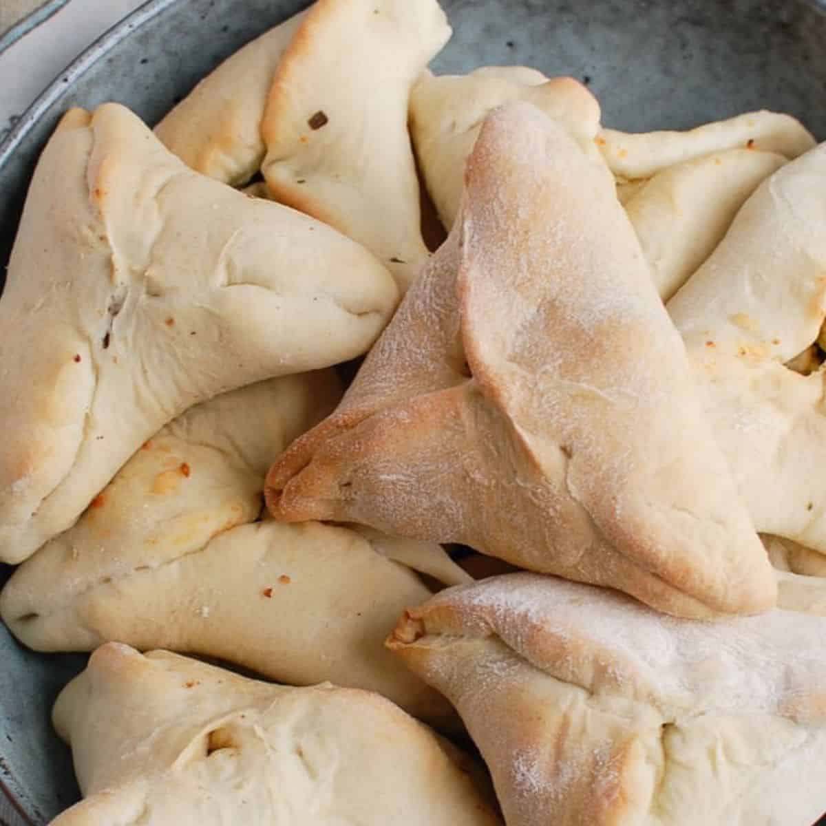 Easy Spinach Fatayer Recipe (Lebanese Spinach Pies) | A Cedar Spoon